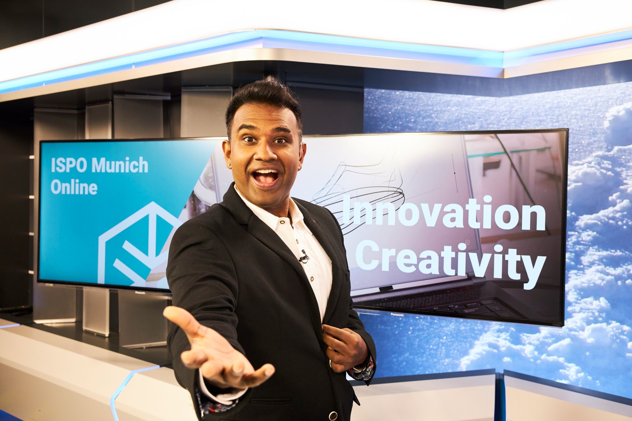 HOW A VIRTUAL EMCEE CAN IGNITE YOUR NEXT VIRTUAL EVENT - IamDanRam - Blogs