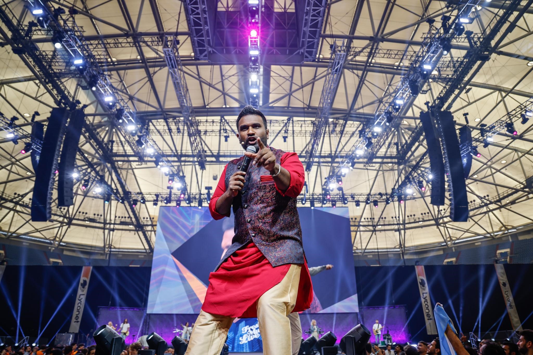 Conquering Stage Fright: A Guide to Overcoming Nervousness and ...